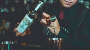 The Pros and Cons of an Open Bar – Cheers and Confetti Blog by Eventective
