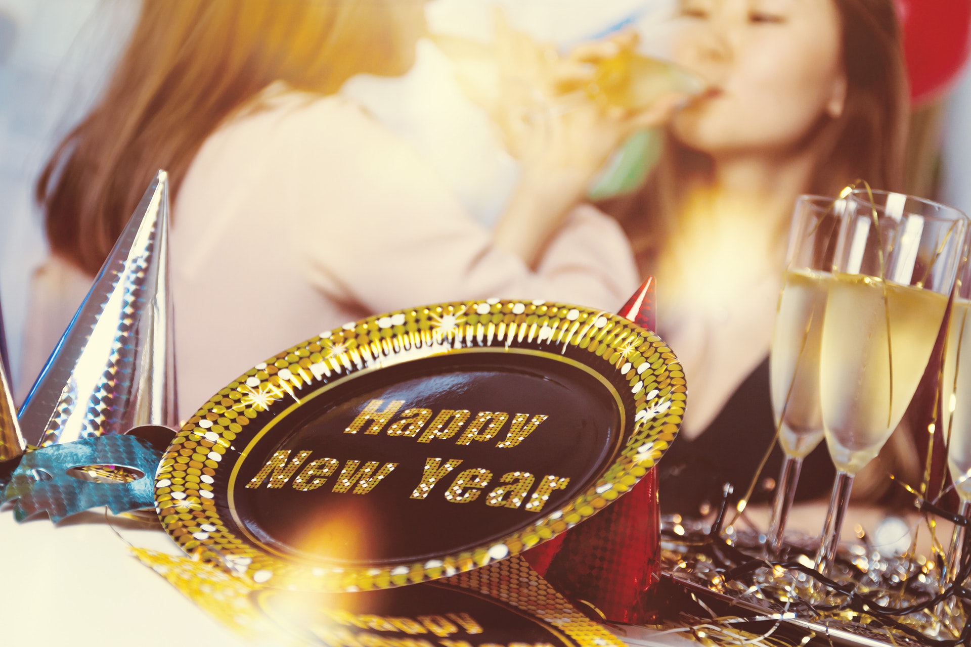 7 NYE Party Essentials – Cheers and Confetti Blog by Eventective