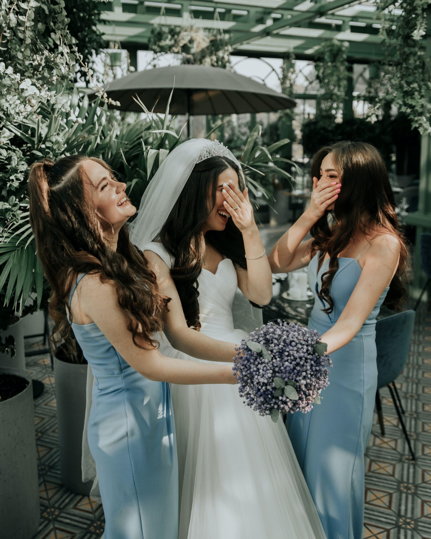 Maid of Honor vs. Matron of Honor: A Wedding Guide – Cheers and ...
