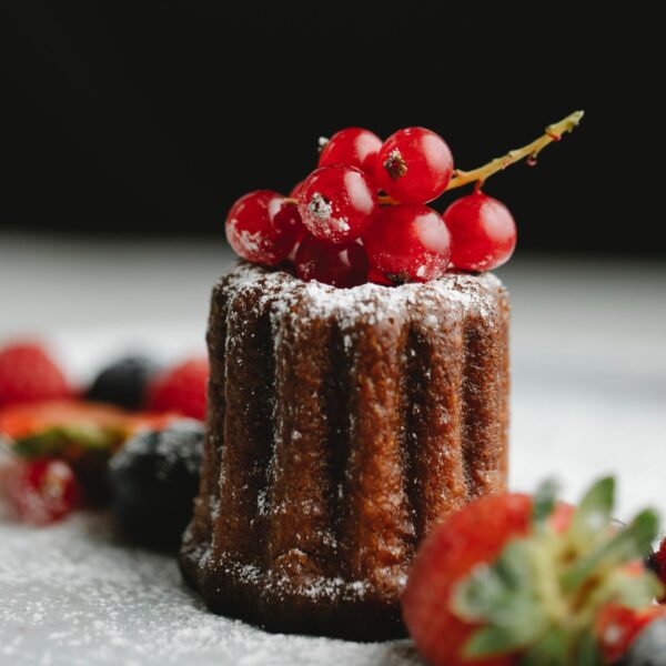 Wedding Trend Alert: Single-Serve Cakes – Cheers and Confetti Blog by ...