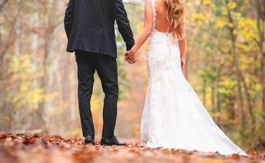 11 Elegant Outdoor Wedding Trends for Fall – Cheers and Confetti Blog ...