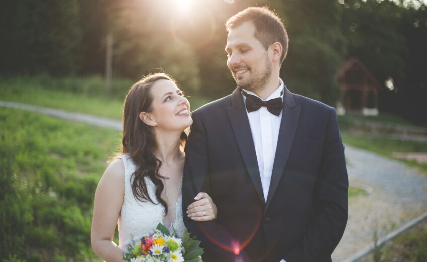 Wedding Planning on a Budget: How to Say “I Do” on a Dime – Cheers and ...